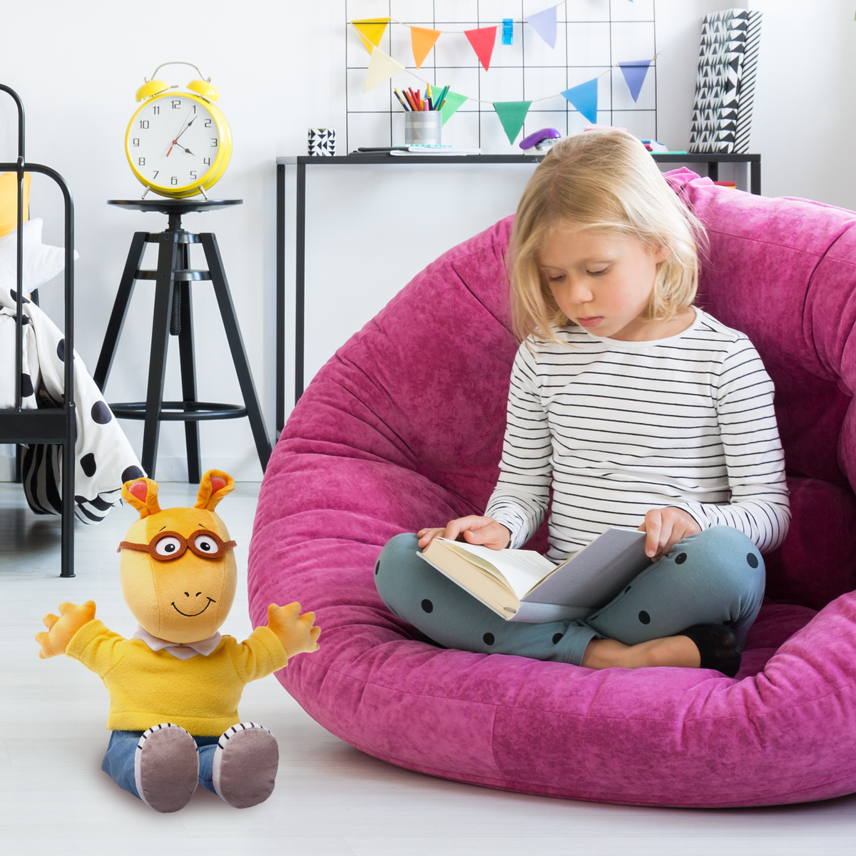 15" Arthur Plush (PBS Kids) | MMT – Mighty Mojo Toys